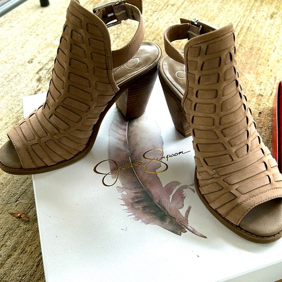 Jessica Simpson | Shoes | Jessica Simpson Size 6 Heels | Poshmark